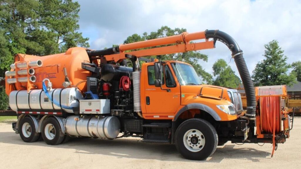 RENTAL - Demo - 2006 Vacuum Truck - Trenchless Success Group